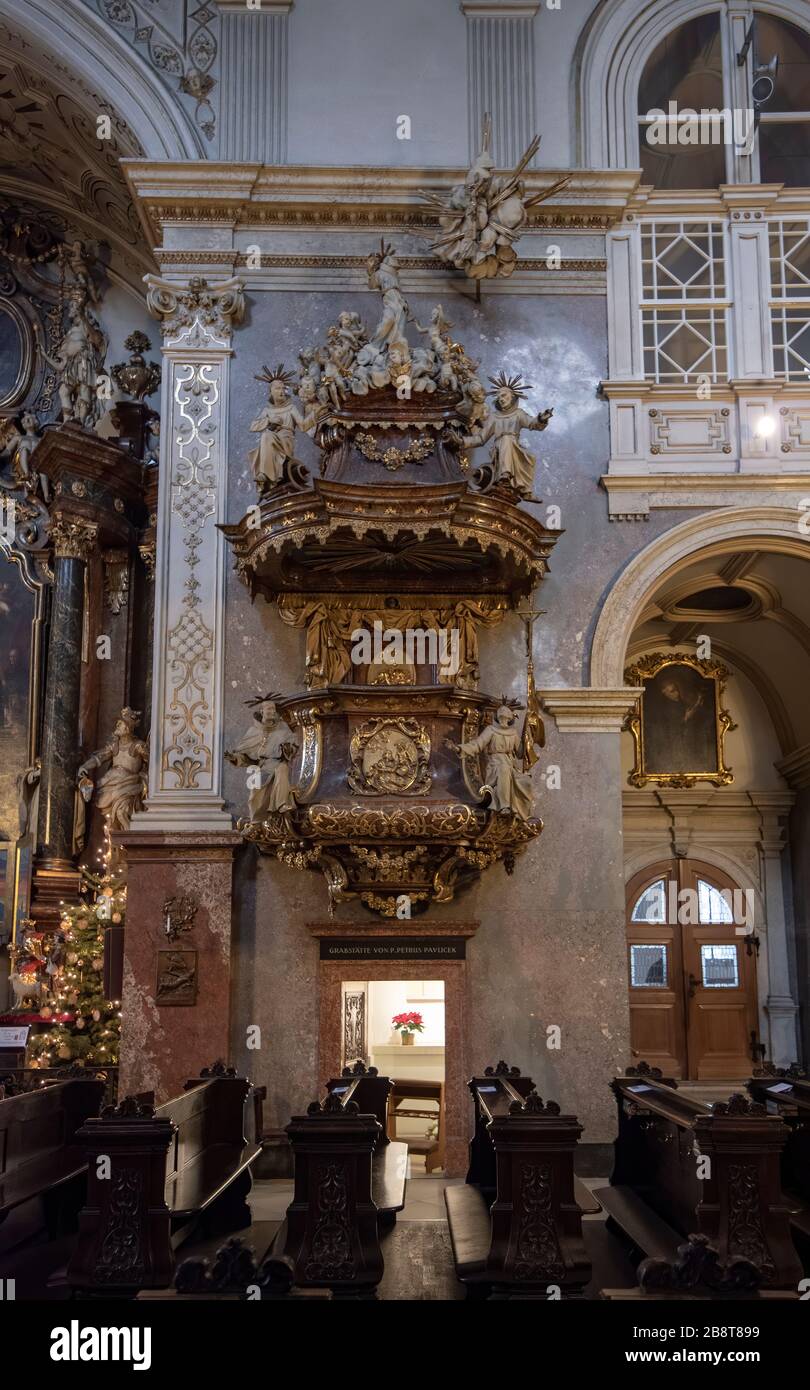 Franziskanerkirche wien -Fotos und -Bildmaterial in hoher Auflösung – Alamy