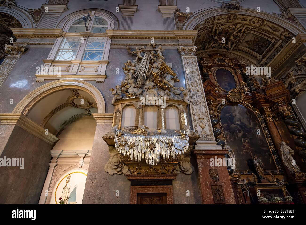 Franziskanerkirche wien -Fotos und -Bildmaterial in hoher Auflösung – Alamy