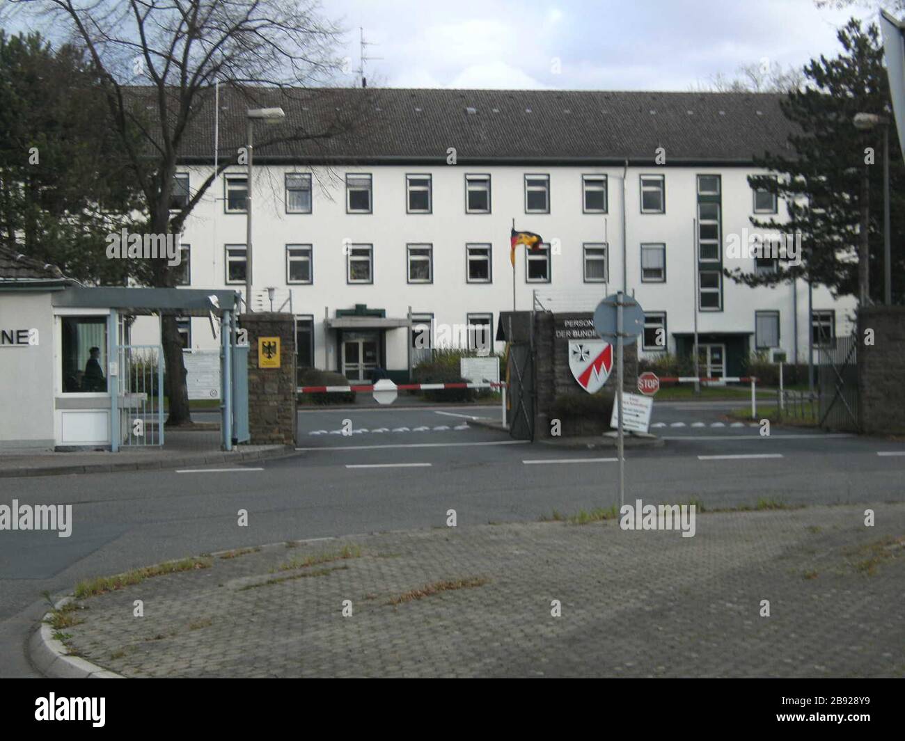 Mudra kaserne -Fotos und -Bildmaterial in hoher Auflösung – Alamy