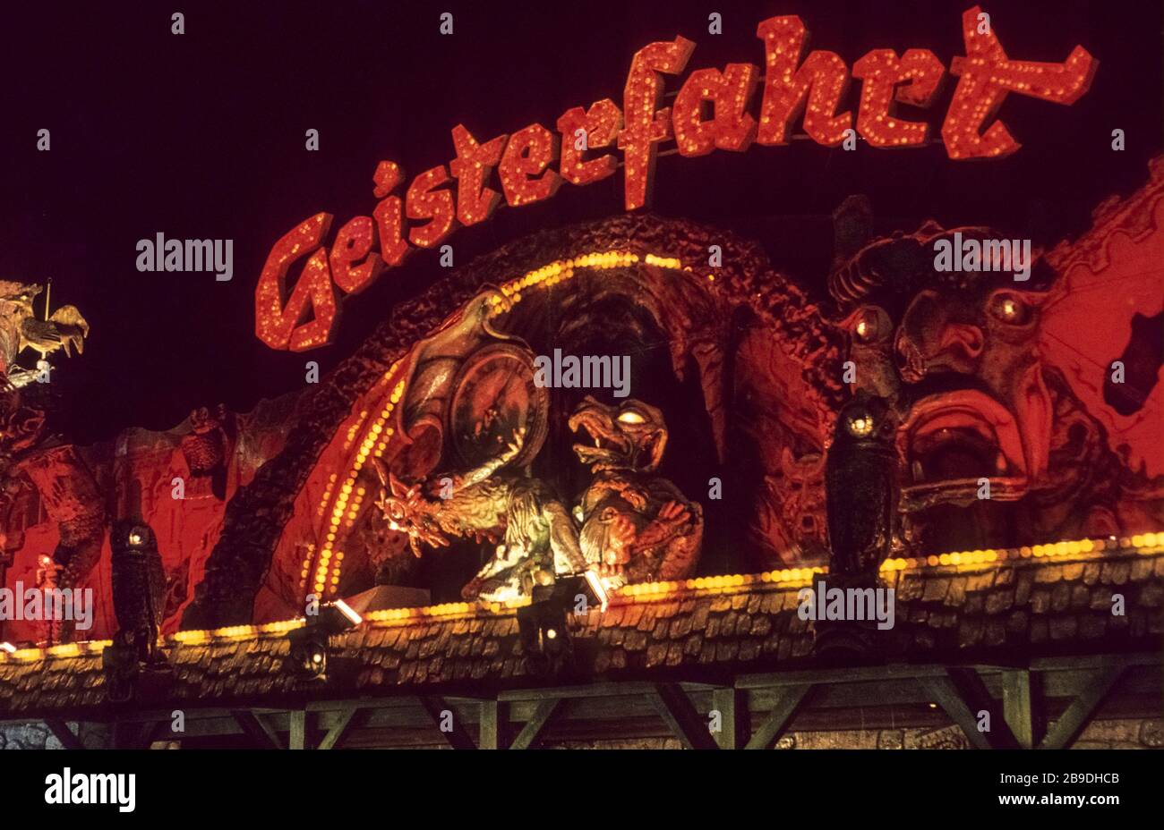 Ghost Train Ride Oktoberfest Munich Stockfotos und -bilder Kaufen - Alamy