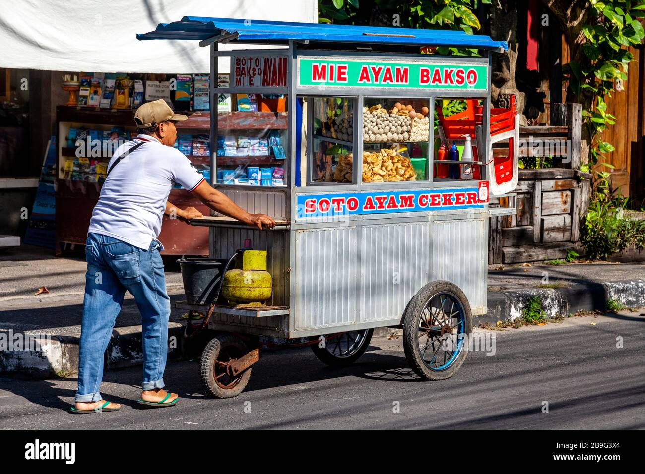 Street food stall bali -Fotos und -Bildmaterial in hoher Auflösung – Alamy
