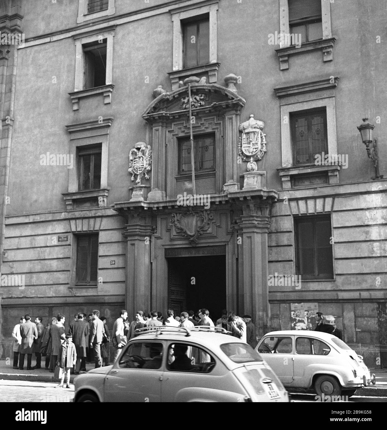 FACHADA DEL INSTITUTO DE SAN ISIDRO CONSTRUIDO ENTRE 1622 Y 1644 ...