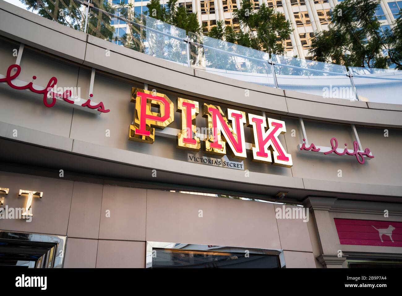 Logo victorias geheimnis -Fotos und -Bildmaterial in hoher Auflösung ...