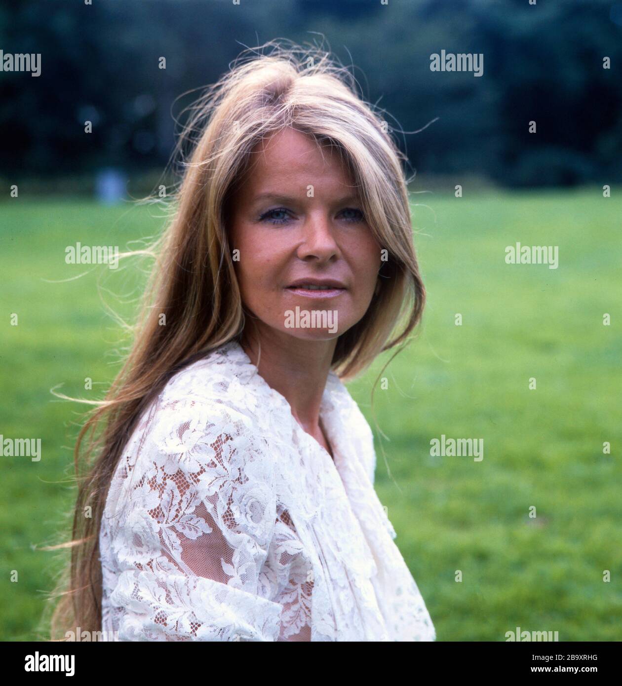 Portrat der Sängerin und jetzt legendarischen Schuhverkäuferin der ...