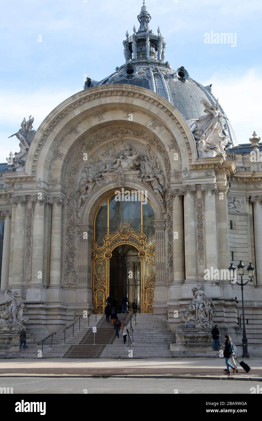 Palais des beaux kunst -Fotos und -Bildmaterial in hoher Auflösung – Alamy