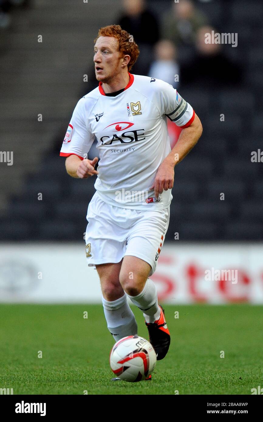Dean lewington mk dons -Fotos und -Bildmaterial in hoher Auflösung – Alamy