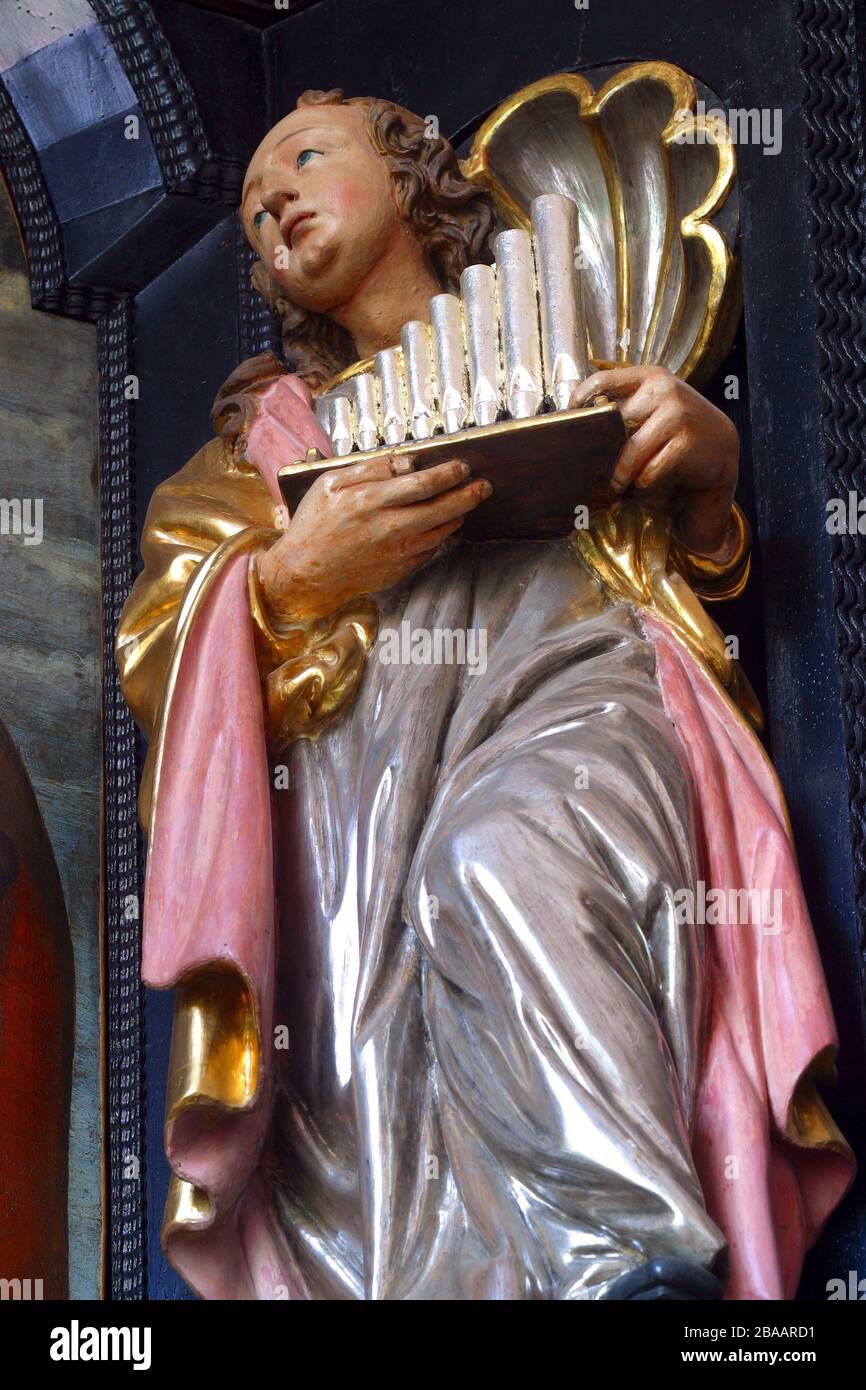 Die heilige Cecilia, Statue auf dem Altarbild der heiligen Apollonia in der Kirche der heiligen ...