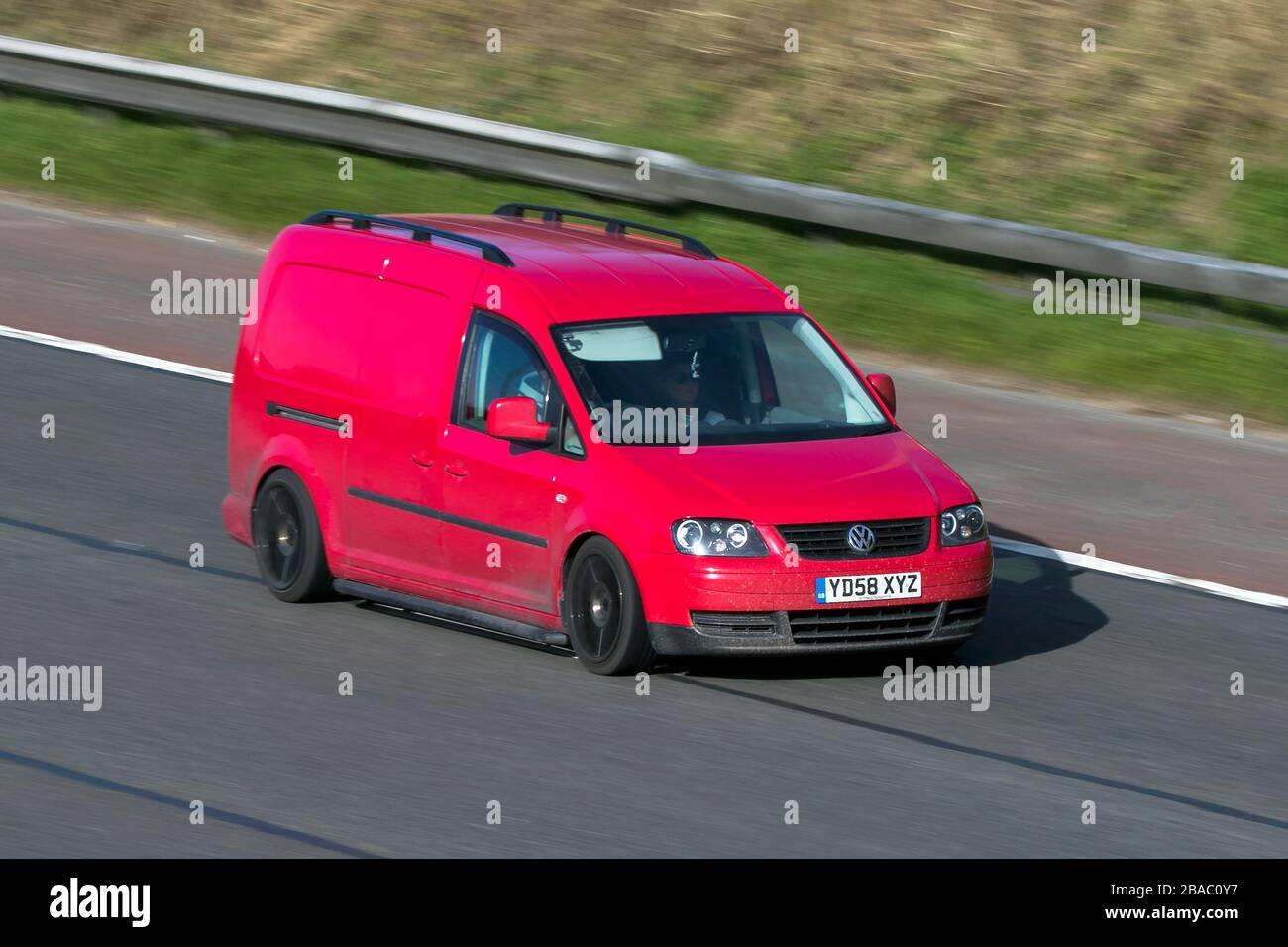 Volkswagen caddy tdi van -Fotos und -Bildmaterial in hoher Auflösung ...