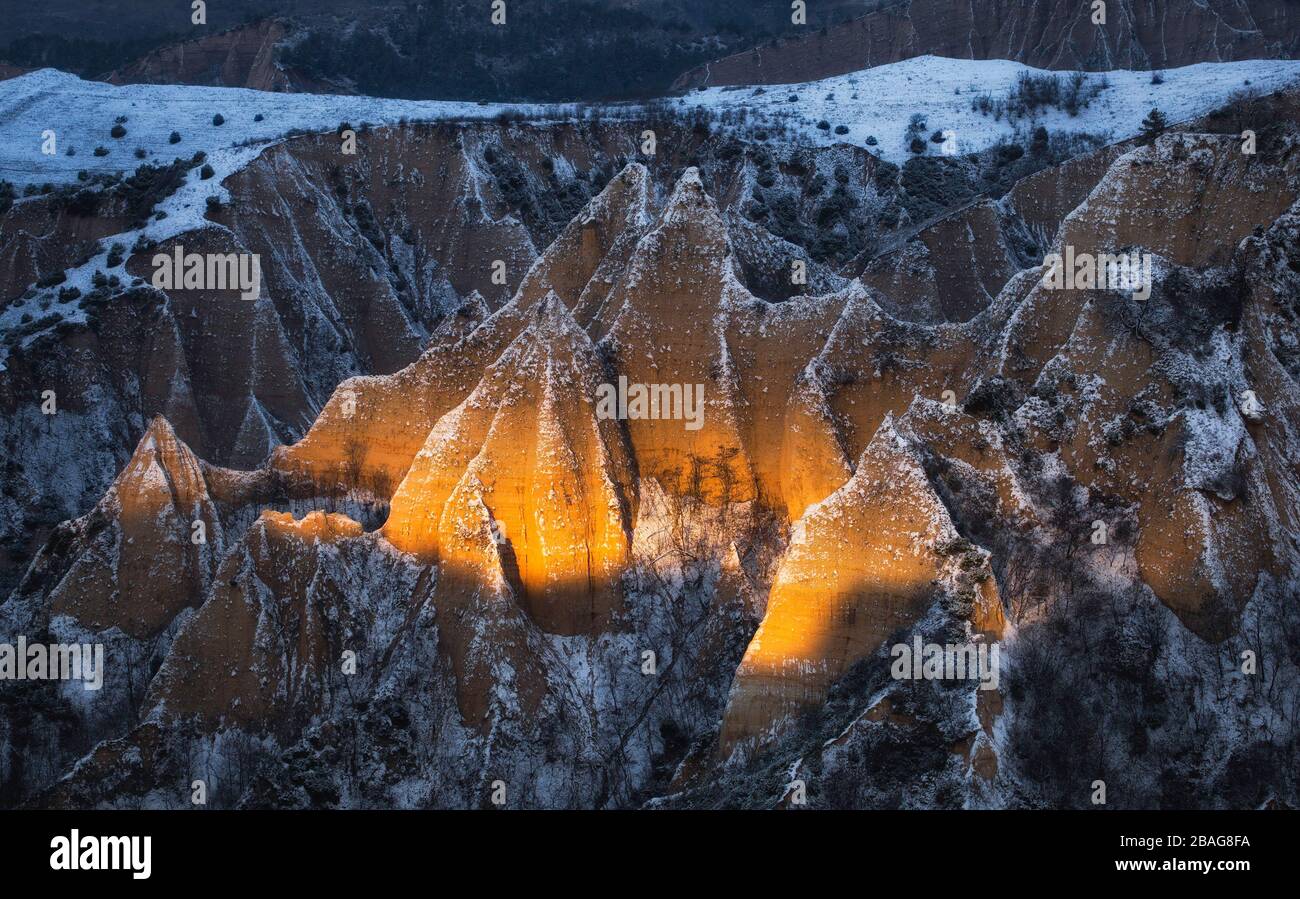 Sandstone pyramids of melnik -Fotos und -Bildmaterial in hoher ...
