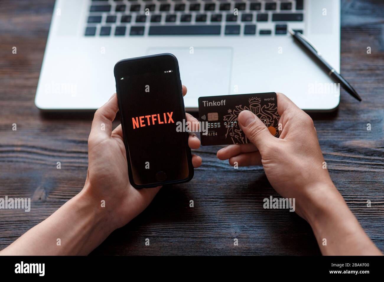 Netflix konto -Fotos und -Bildmaterial in hoher Auflösung – Alamy