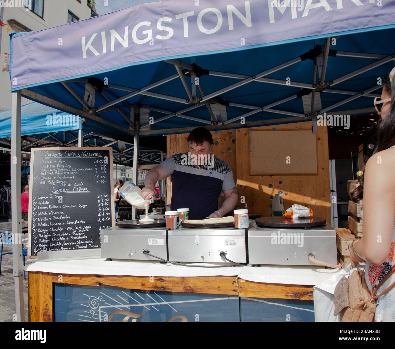 Crepes Stand Stockfotos und -bilder Kaufen - Alamy