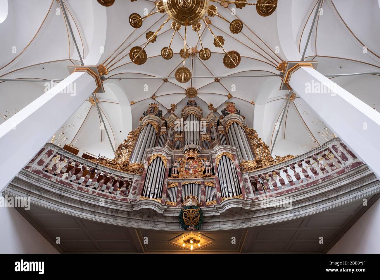 Verzierte Kirchenorgel in der Trinitatis-Kirche in Kopenhagen, Dänemark ...
