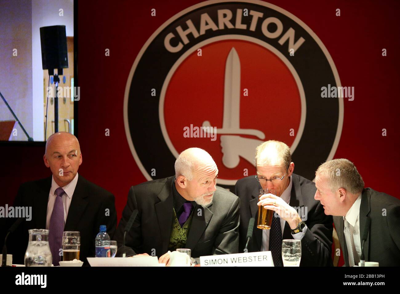 Von links nach rechts charlton athletic legends steve gritt -Fotos und ...