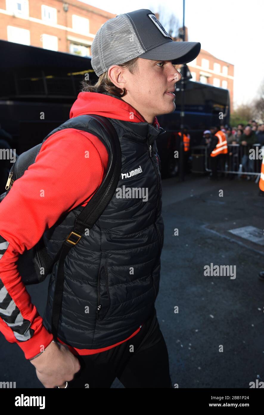 Der Conor Gallagher von Charton Athletic kommt im Stadion an ...
