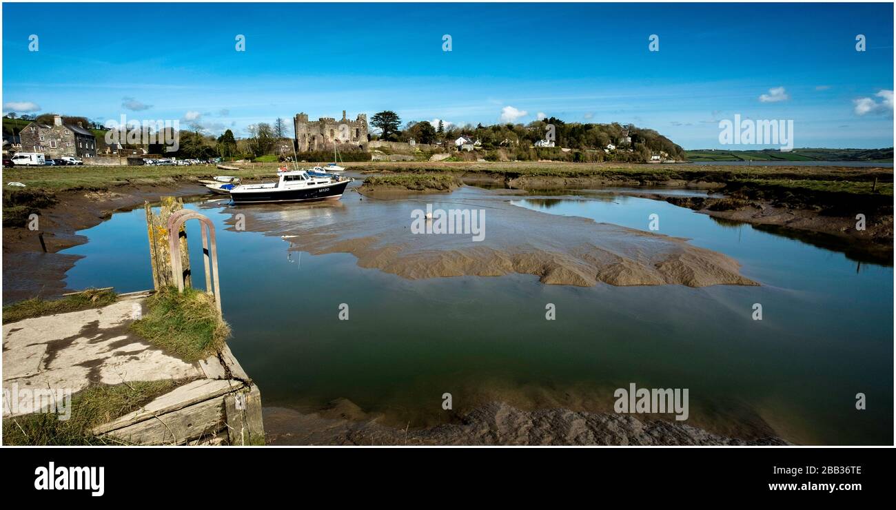 Laugharne village -Fotos und -Bildmaterial in hoher Auflösung – Alamy