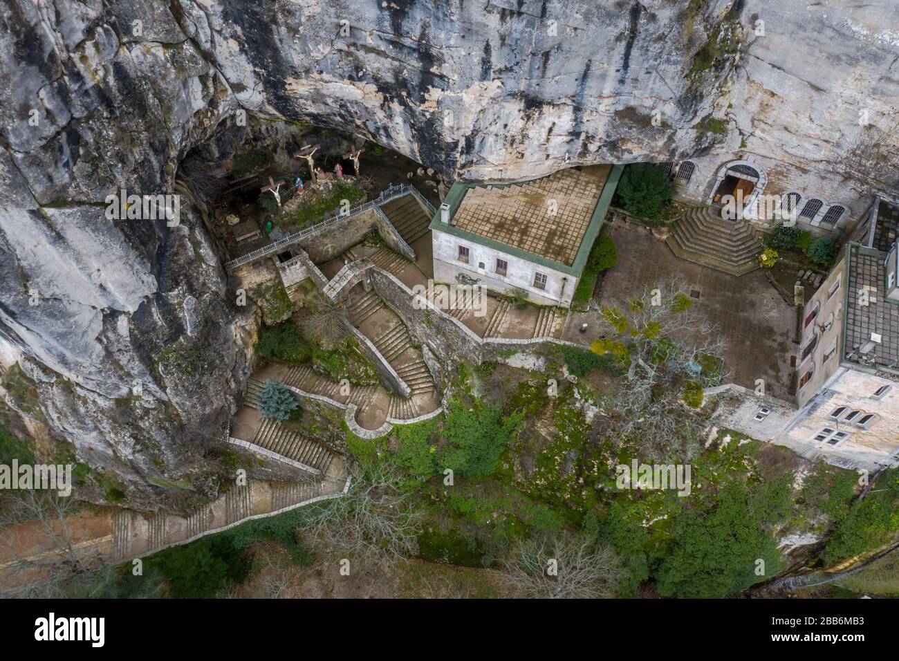 Kapelle sainte madeleine -Fotos und -Bildmaterial in hoher Auflösung – Alamy