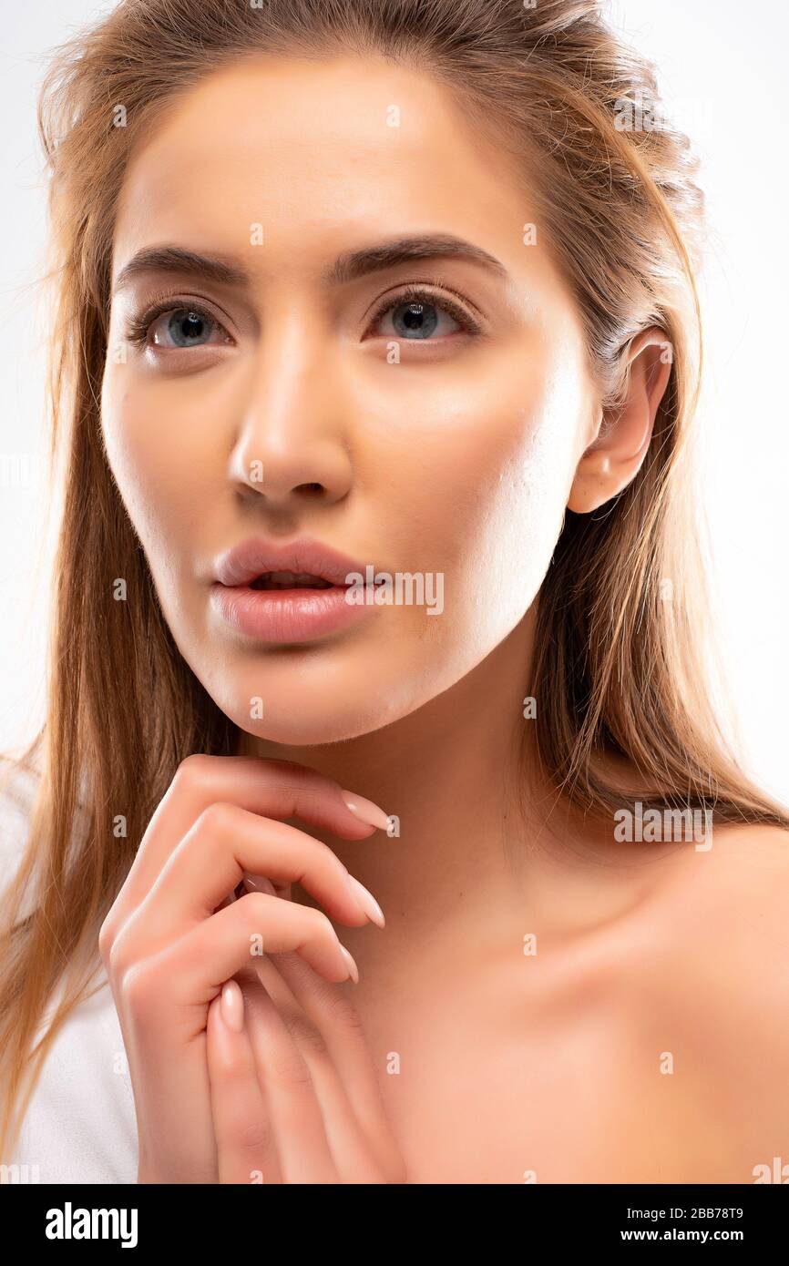Gesicht mit falten -Fotos und -Bildmaterial in hoher Auflösung – Alamy Gesicht mit falten -Fotos und -Bildmaterial in hoher Auflösung – Alamy
