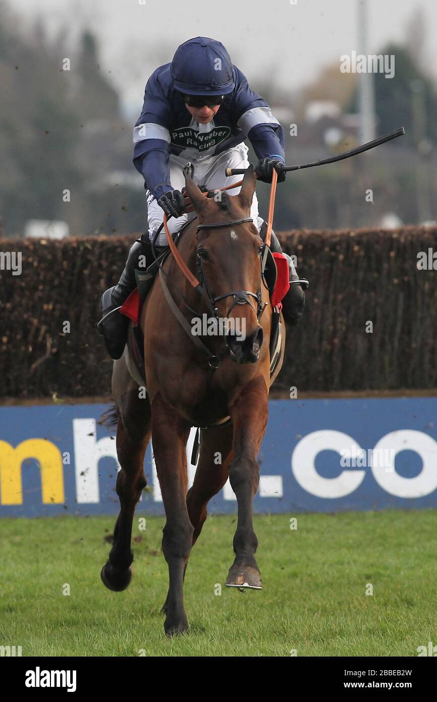 Geritten von dominic elsworth -Fotos und -Bildmaterial in hoher ...