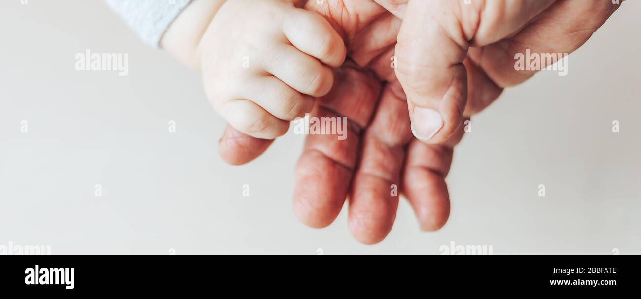 Hände Fassen Stockfotos und -bilder Kaufen - Alamy