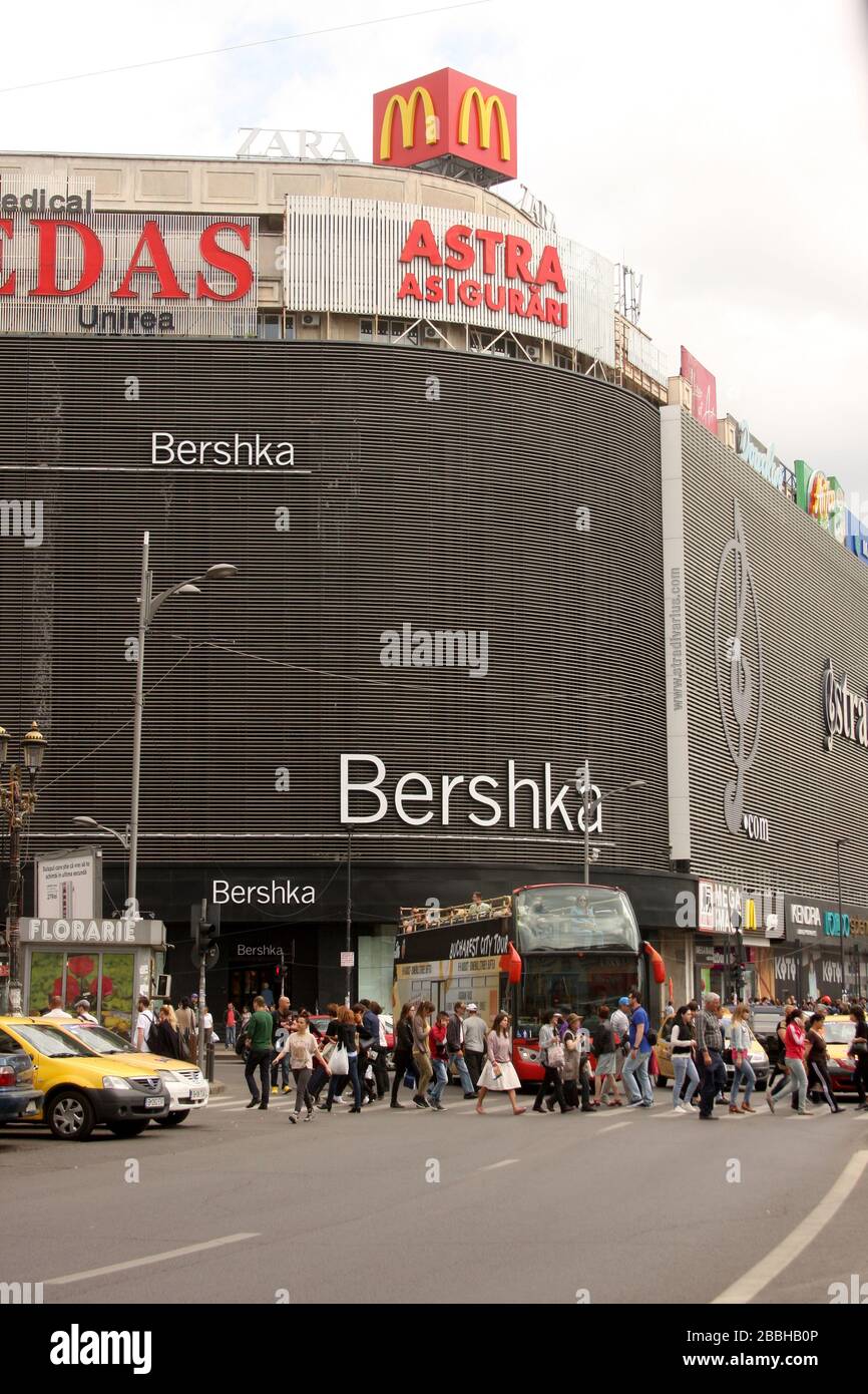 Unirea shopping center -Fotos und -Bildmaterial in hoher Auflösung – Alamy