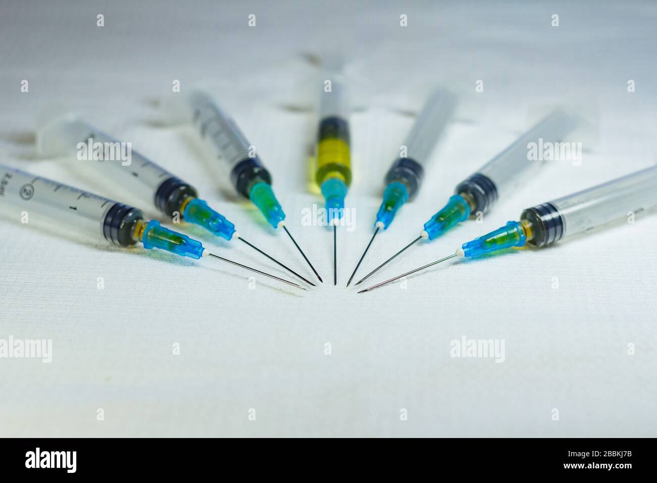 Spritzen zur injektion -Fotos und -Bildmaterial in hoher Auflösung – Alamy