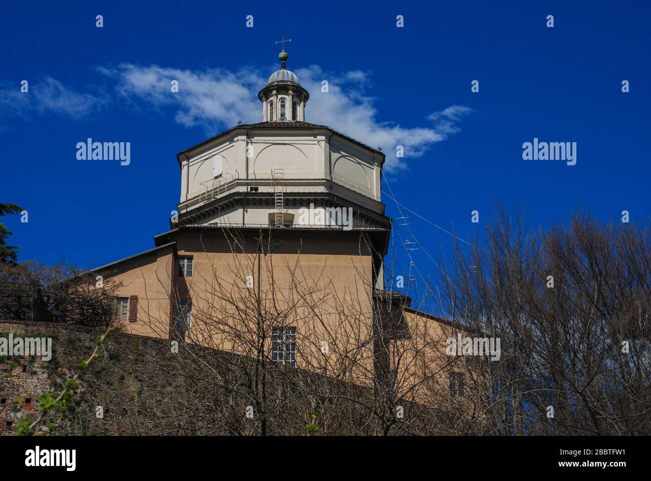 Santa maria al monte -Fotos und -Bildmaterial in hoher Auflösung – Alamy