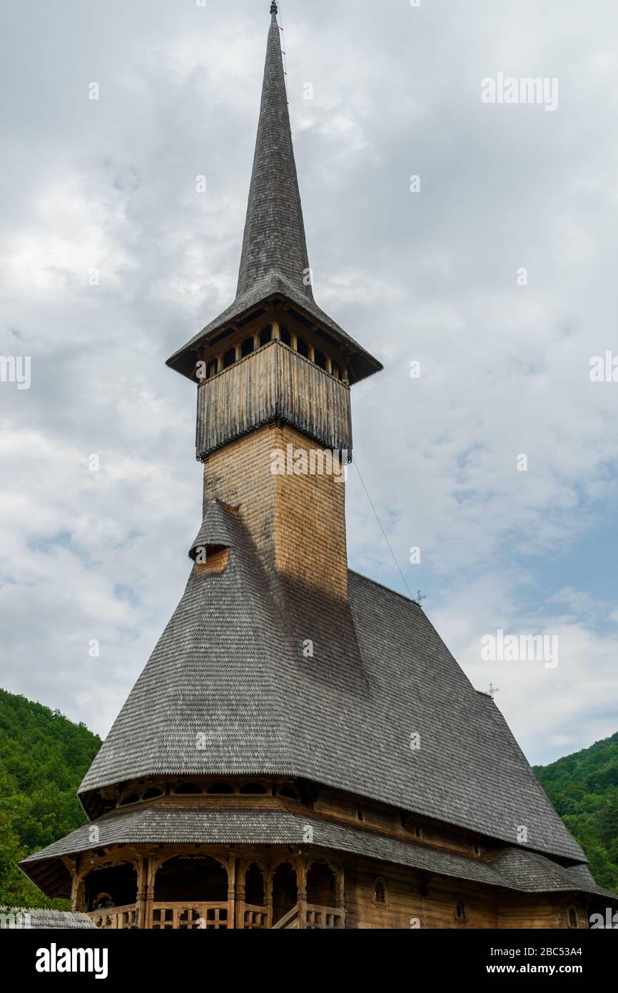 Romania maramures barsana wooden churches -Fotos und -Bildmaterial in hoher Auflösung – Alamy