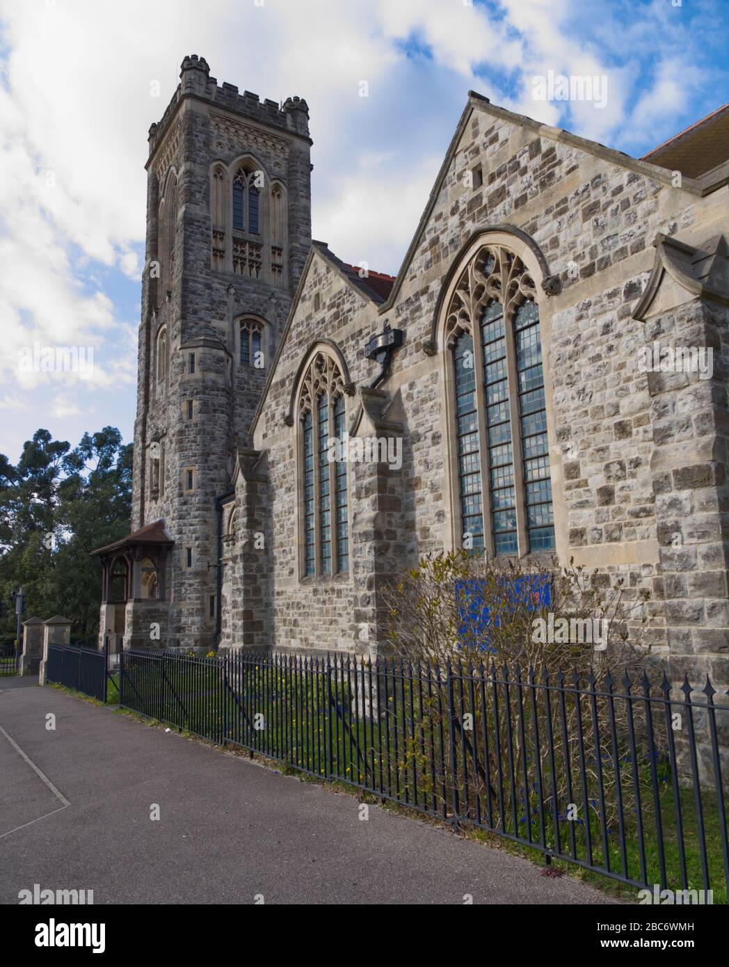 Kirche von St. Peter, Bushey Heath, Hertfordshire, England. Die ...