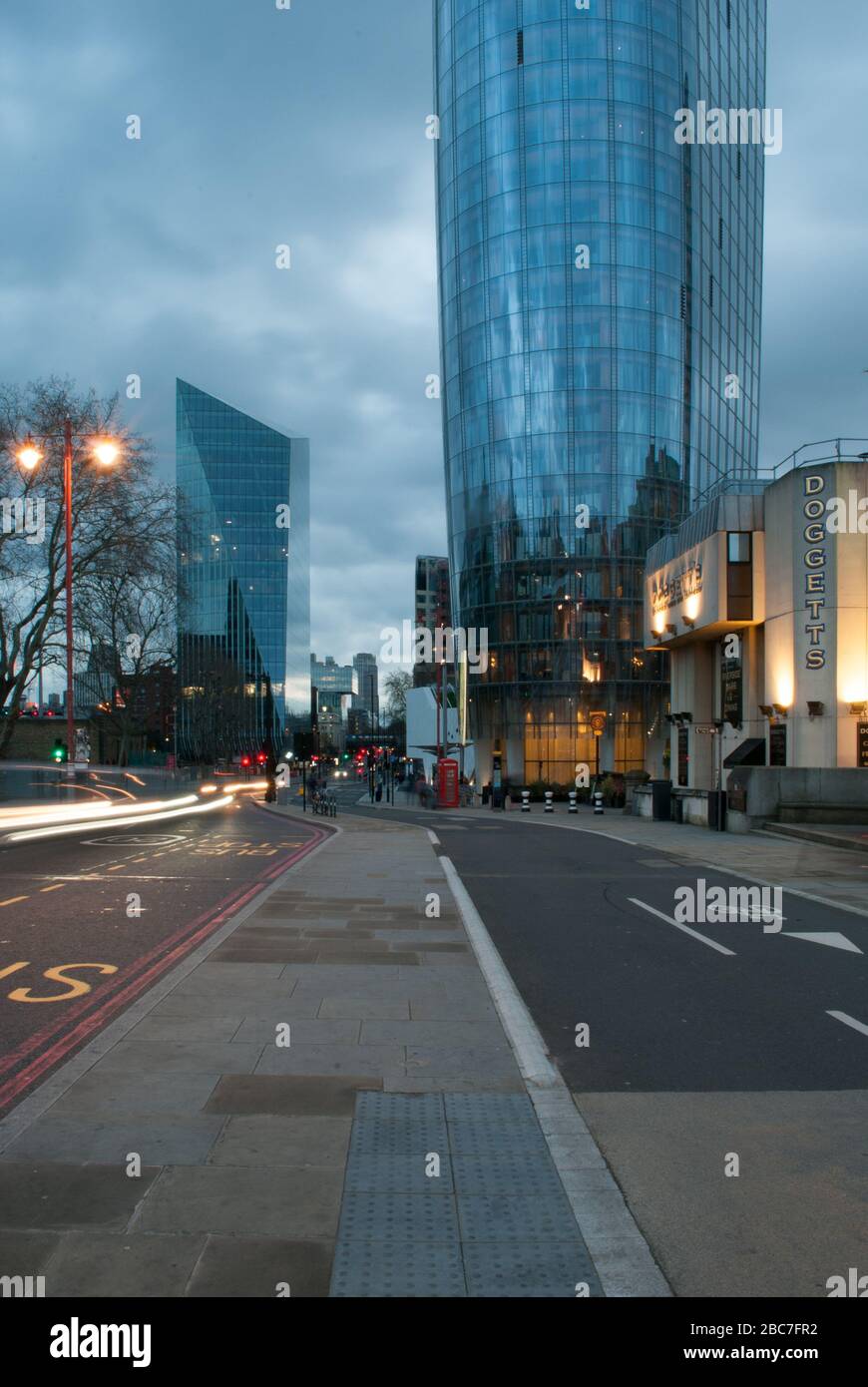 One Blackfriars Tower von Simpson Haugh und Partners Gebäude ...
