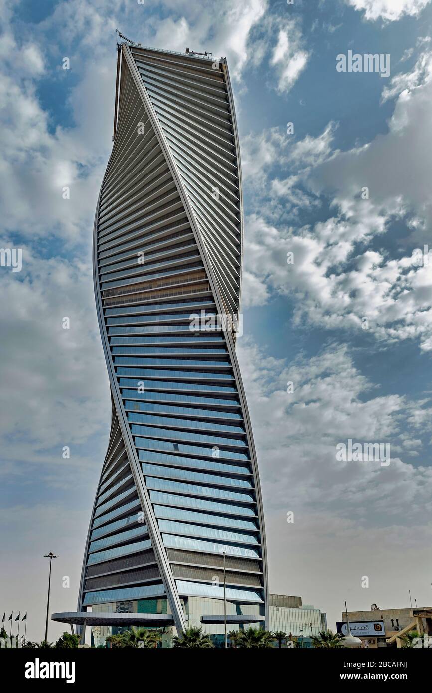 Twisted architecture -Fotos und -Bildmaterial in hoher Auflösung – Alamy