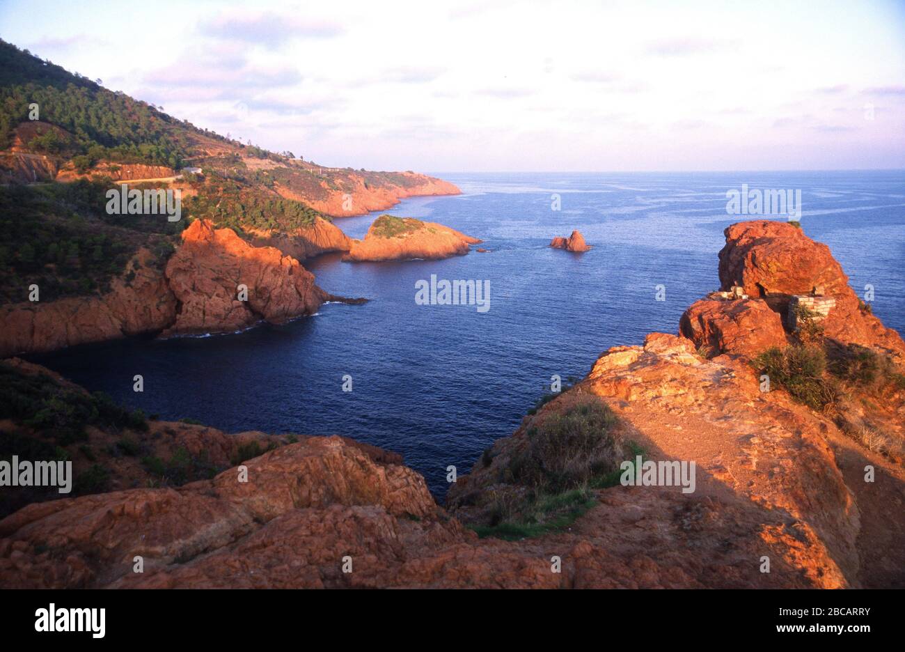 Die roten Felsen des Esterel Golden Cornice Frankreich Provence ...