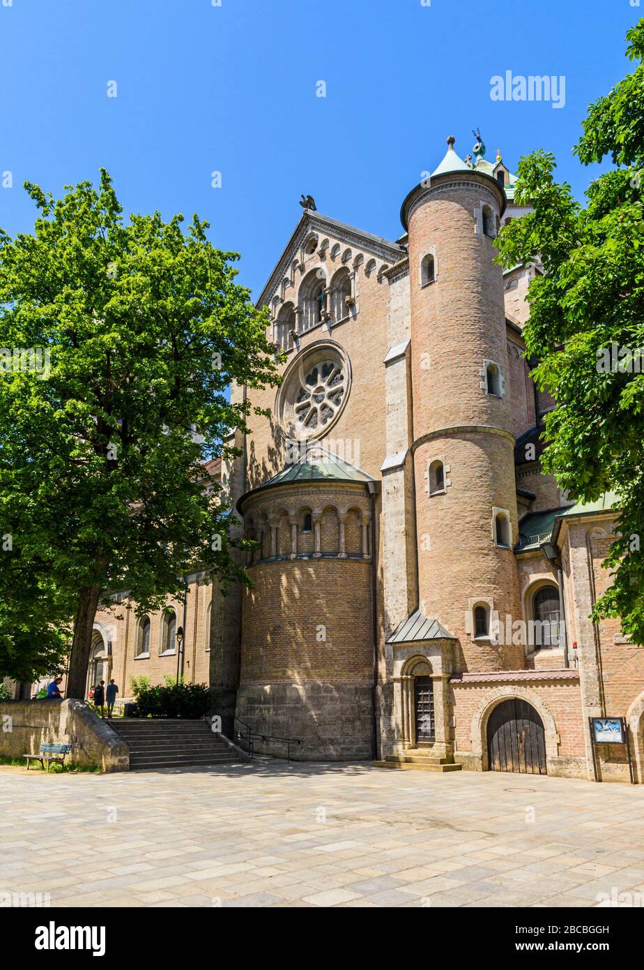 Die franziskanerkirche und kloster Stockfotos und -bilder Kaufen - Alamy