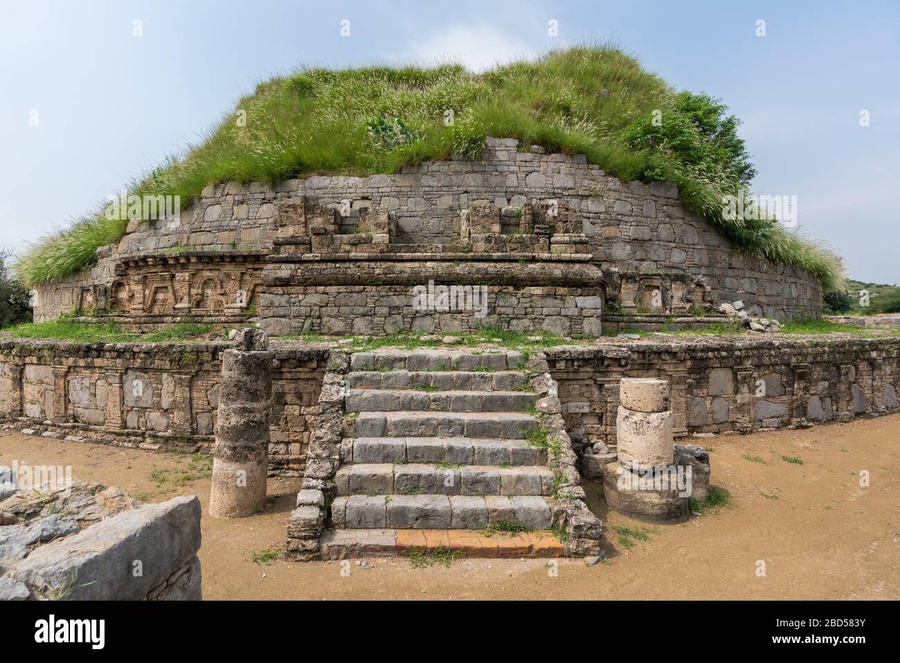 Stupa in pakistan -Fotos und -Bildmaterial in hoher Auflösung – Alamy
