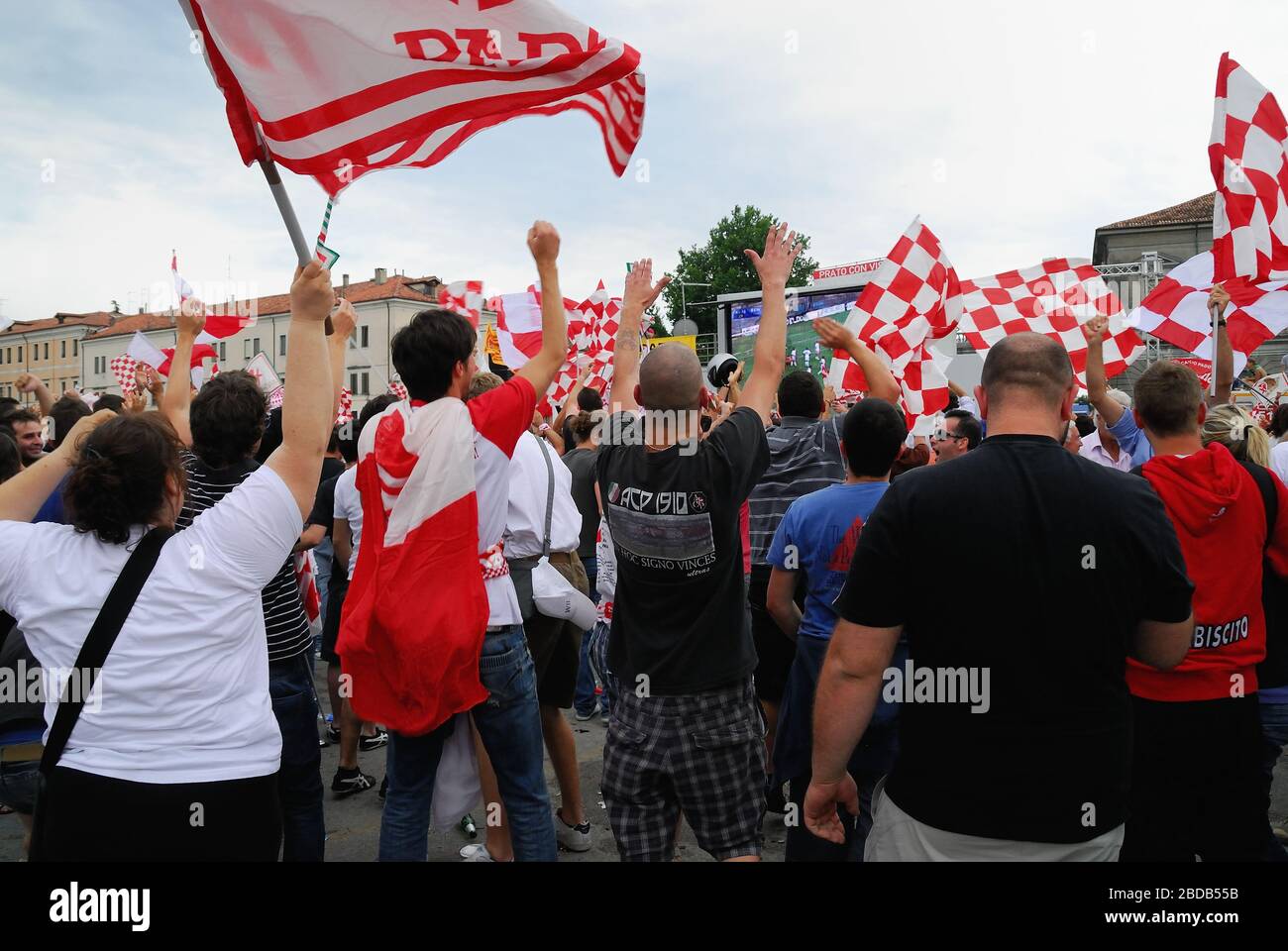 Padua, Italien, 21. Juni 2009. Fans und Ultras feiern den Padova ...