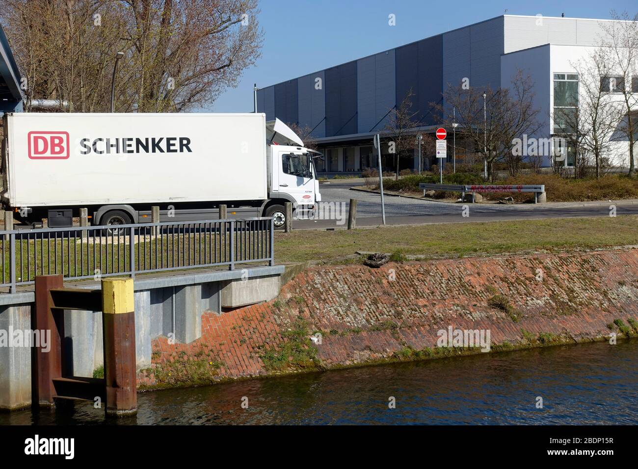 Lkw db schenker -Fotos und -Bildmaterial in hoher Auflösung – Alamy