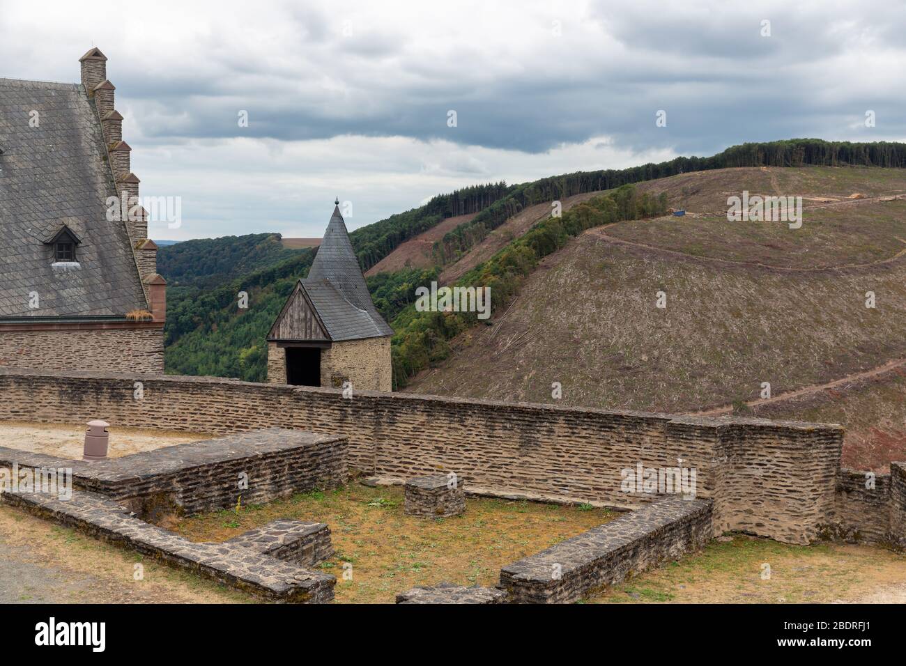 Burg bourscheid Stockfotos und -bilder Kaufen - Alamy