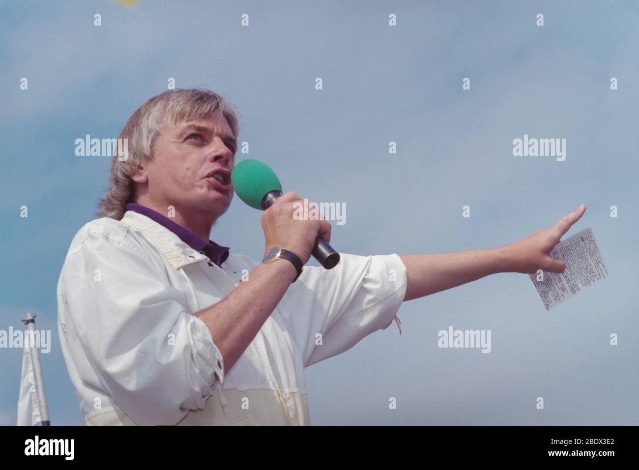 David icke -Fotos und -Bildmaterial in hoher Auflösung – Alamy