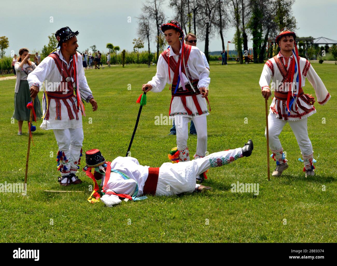 Dansul calusului -Fotos und -Bildmaterial in hoher Auflösung – Alamy