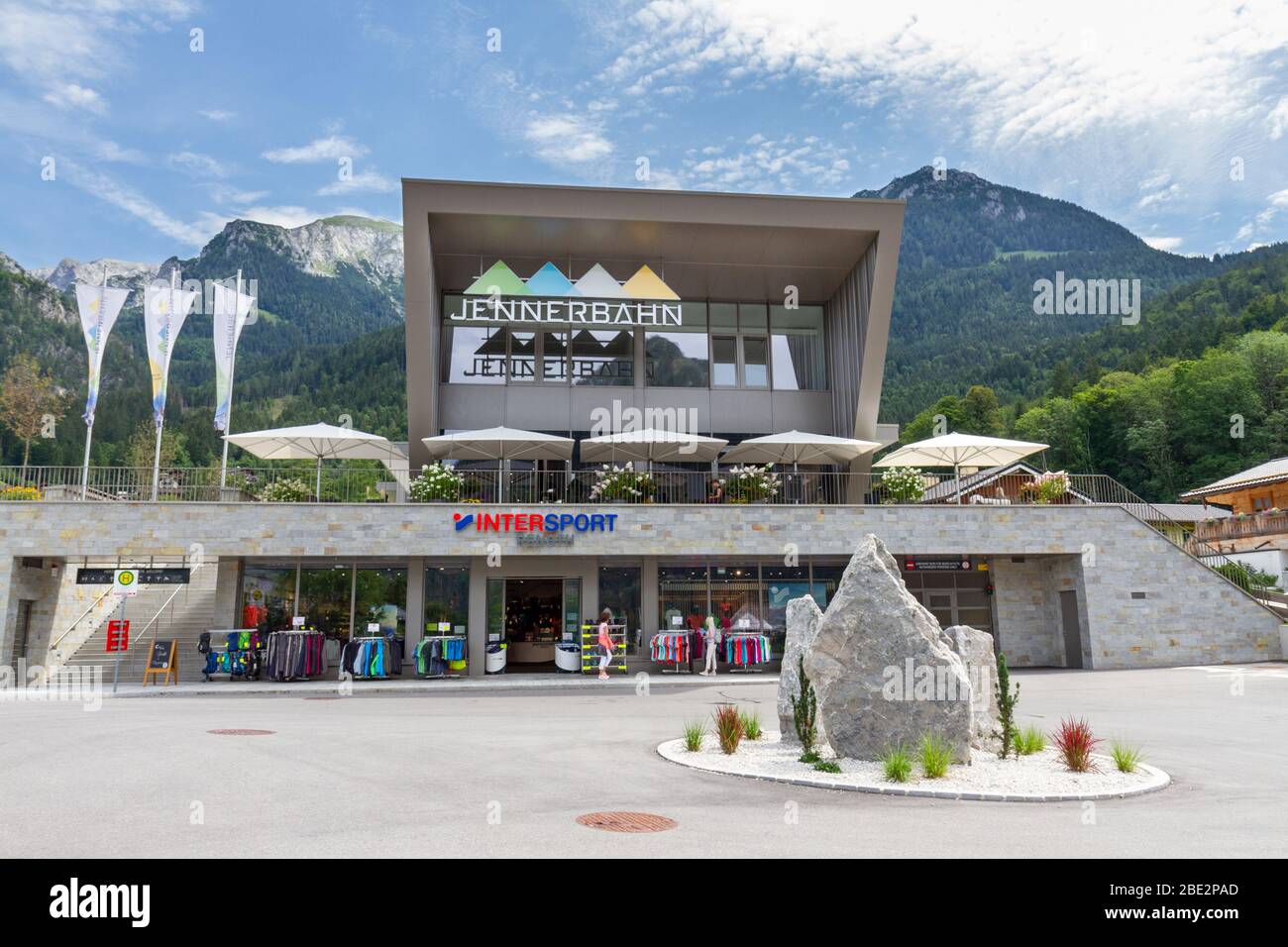 Die Jennerbahn Seilbahn Ticket-Büro und Eingang in Königssee, Bayern ...
