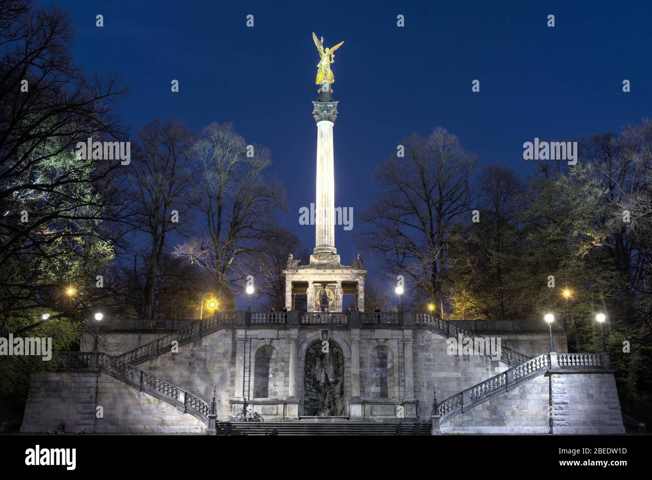 Blitz denkmal statue -Fotos und -Bildmaterial in hoher Auflösung – Alamy