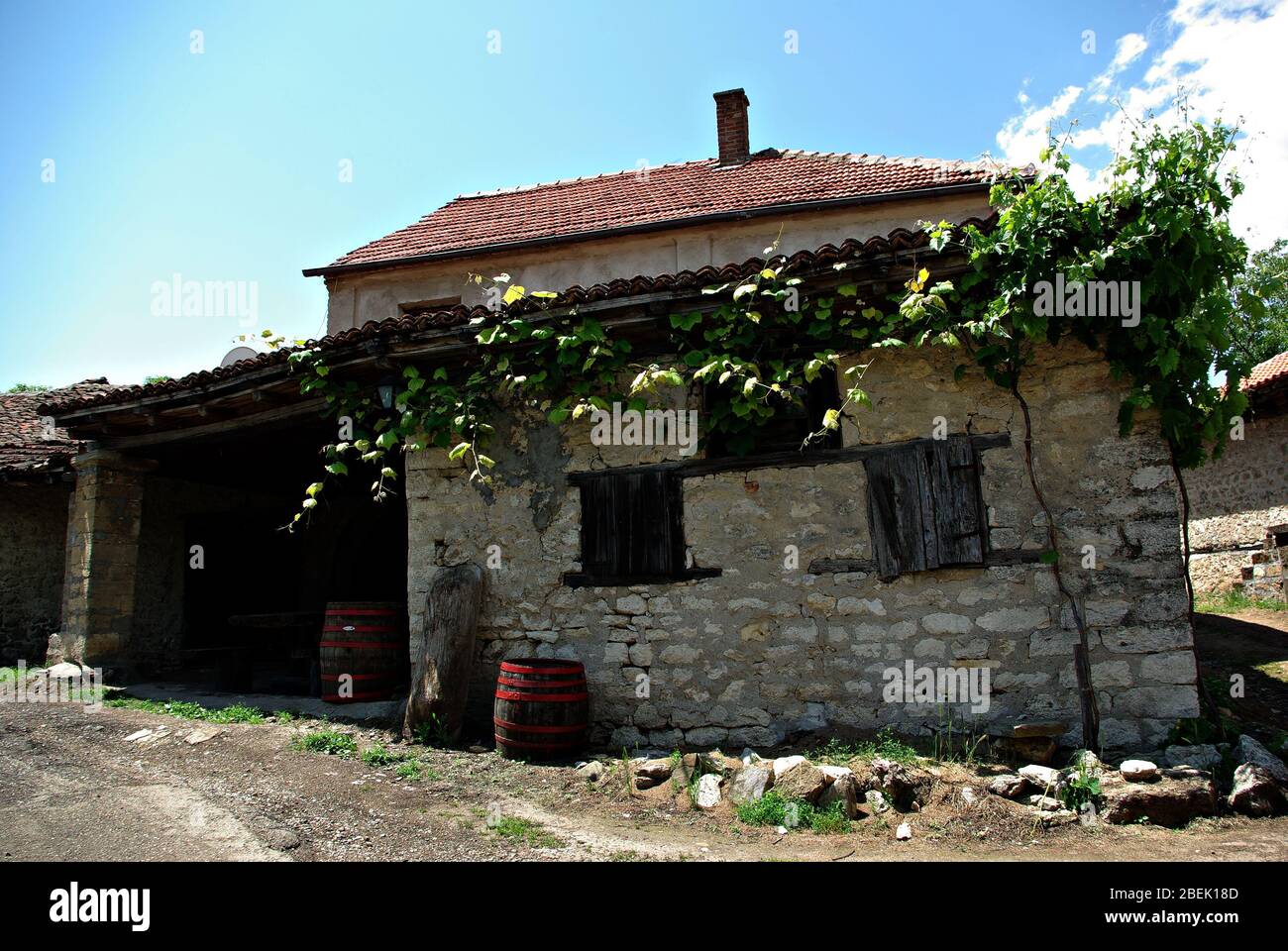 Rajačke pimnice liegt zwei Kilometer vom Dorf Rajac, 24km von Negotin ...