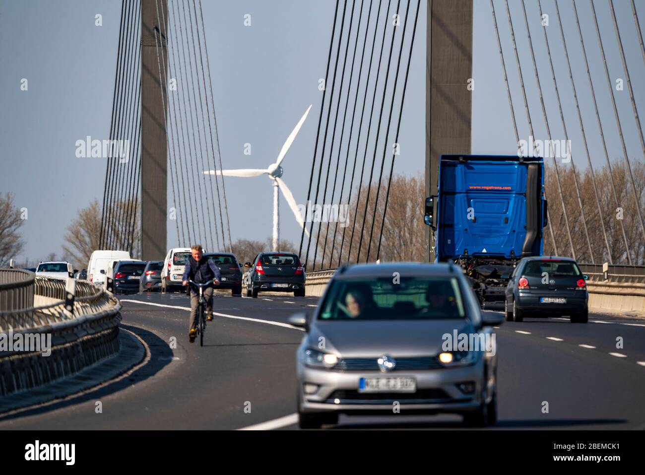 Rheinbrücke rees -Fotos und -Bildmaterial in hoher Auflösung – Alamy