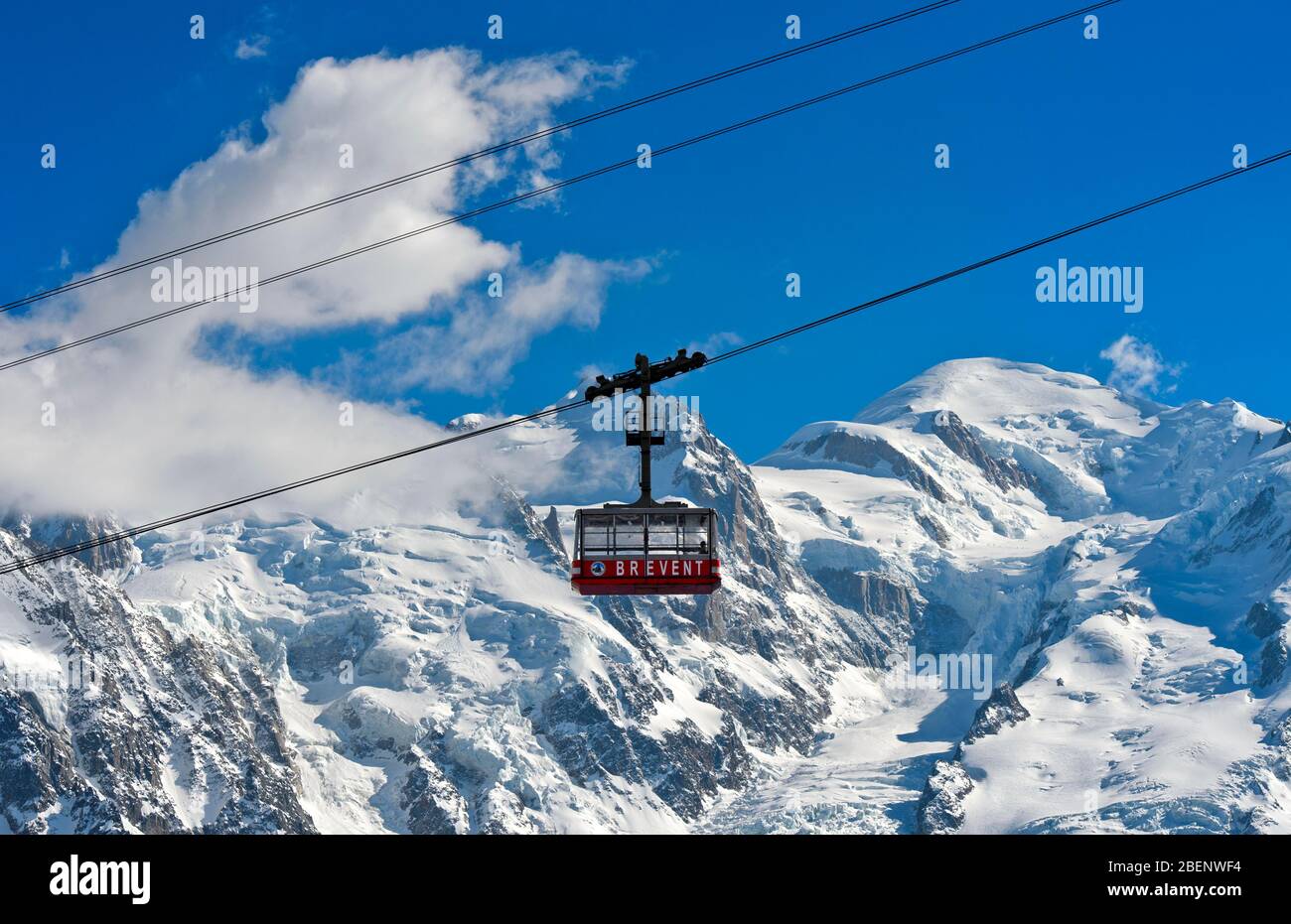 Leere Kabine der Brevent Seilbahn auf dem Mont Blanc Massiv, Planpraz, Chamonix, Haute-Savoie ...