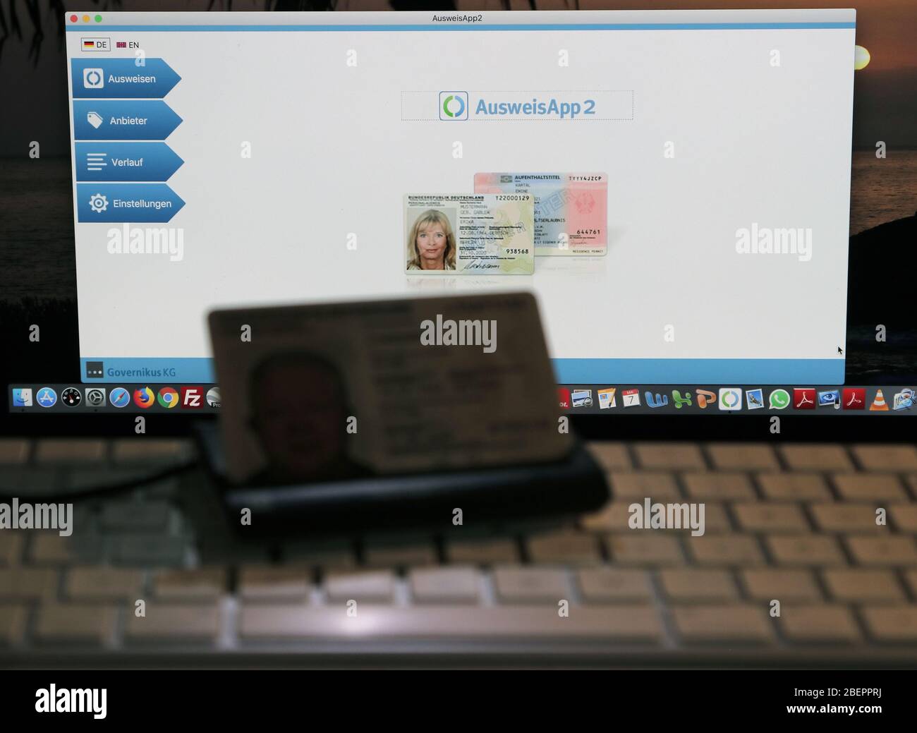 Neuer Personalausweis Stockfotos und -bilder Kaufen - Alamy
