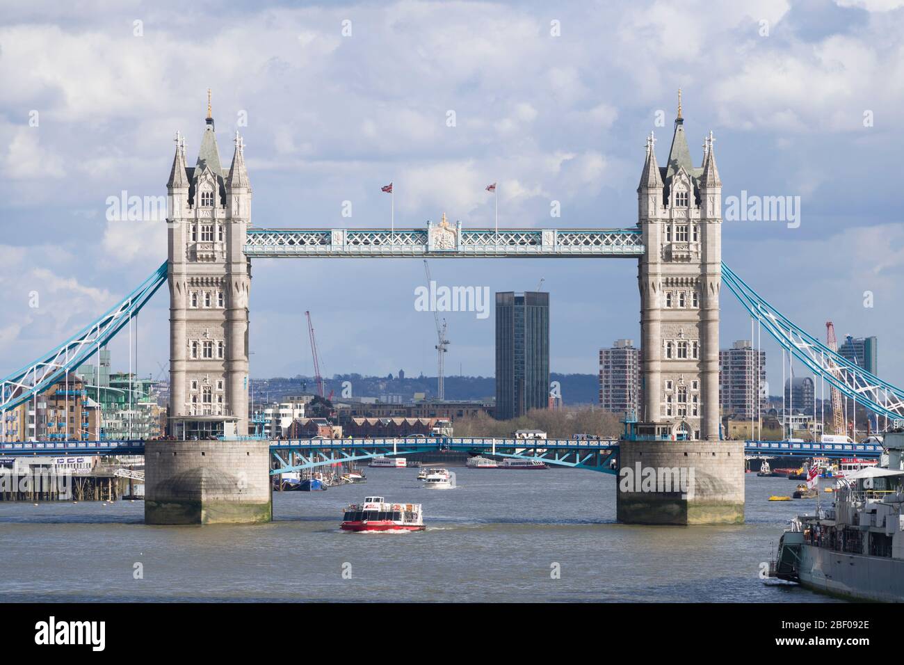Hms belfast ist ein historisches kriegsschiff und museum -Fotos und ...