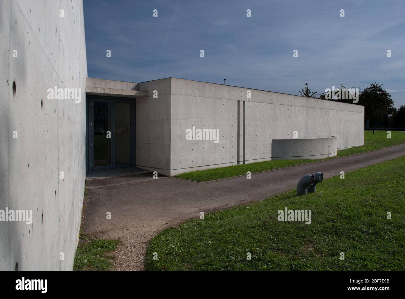 Conference Pavilion Rooms Vitra Campus aus Stahlbeton von Tadao Ando ...