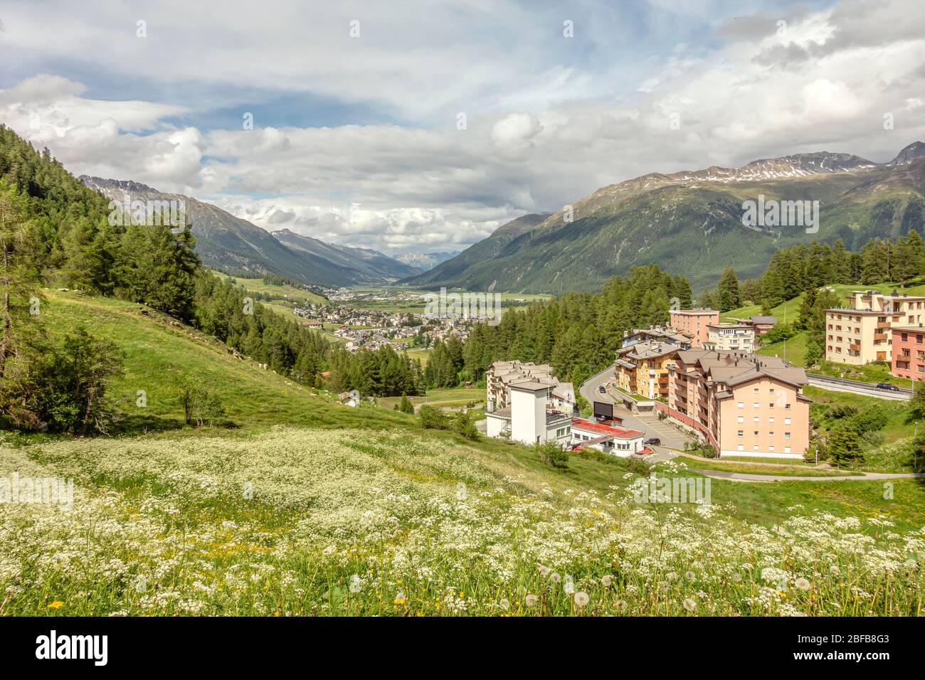 Celerina schlarigna blick auf celerina schlarigna schweiz graubunden ...