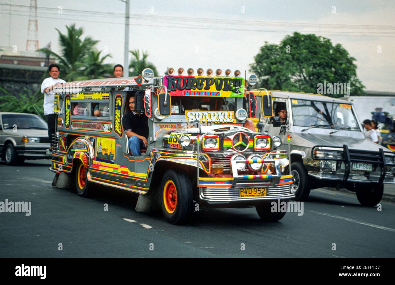 Minibus jeepney -Fotos und -Bildmaterial in hoher Auflösung – Alamy