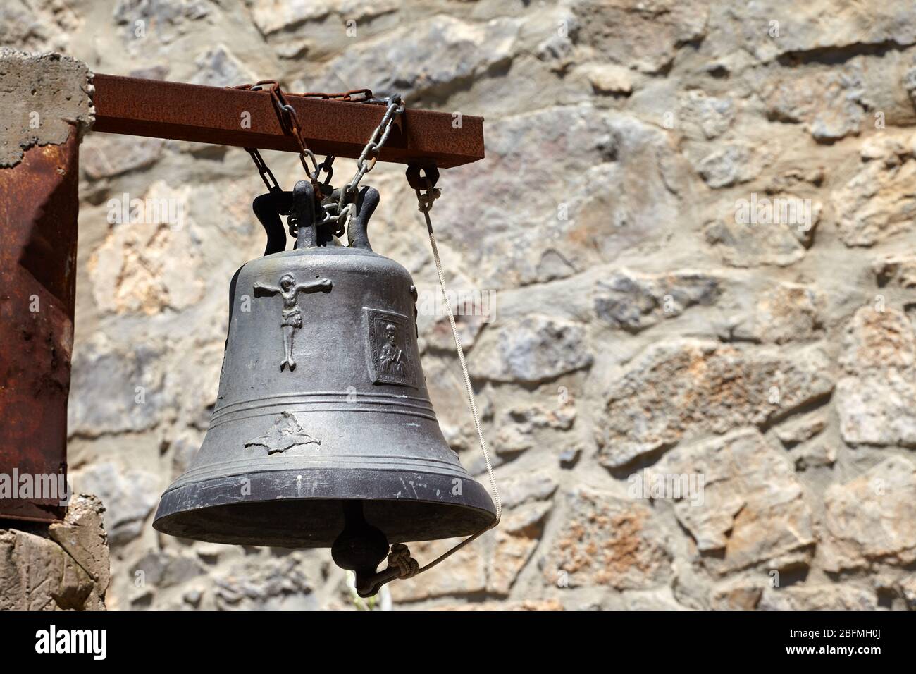 Antike griechische glocke -Fotos und -Bildmaterial in hoher Auflösung ...