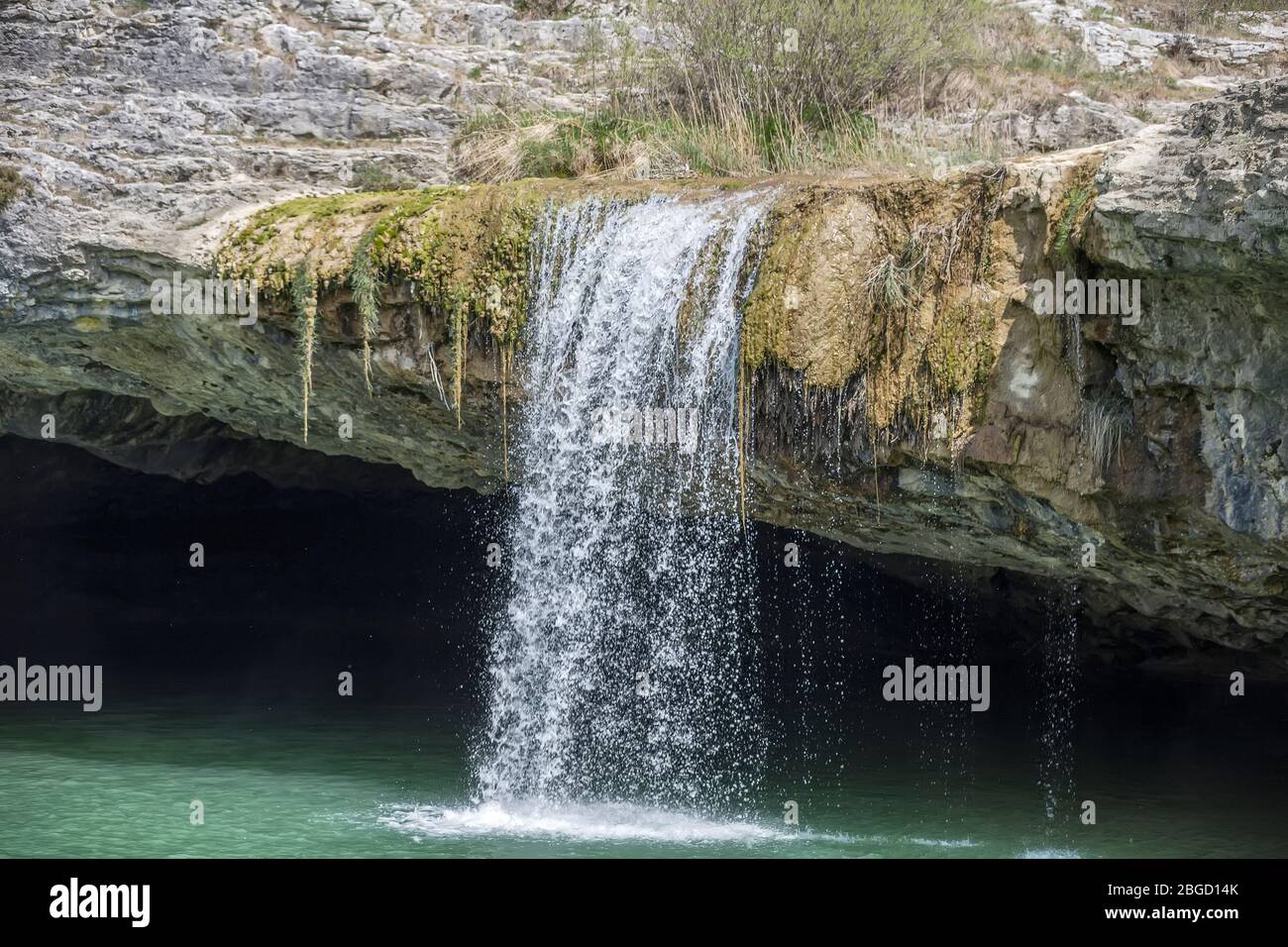 Wasserfall Zarecki krov im Frühling, Istrien, Kroatien Stockfotografie ...